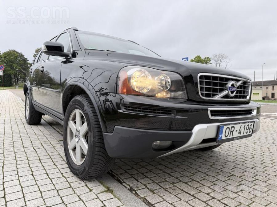 Melns Volvo XC90 2011 Rēzekne, ar dzinēja tilpumu 2.40 L un nobraukumu 291 tūkst. km par 8900 €, foto 4 vietnē AUTOMOTO.COM.LV