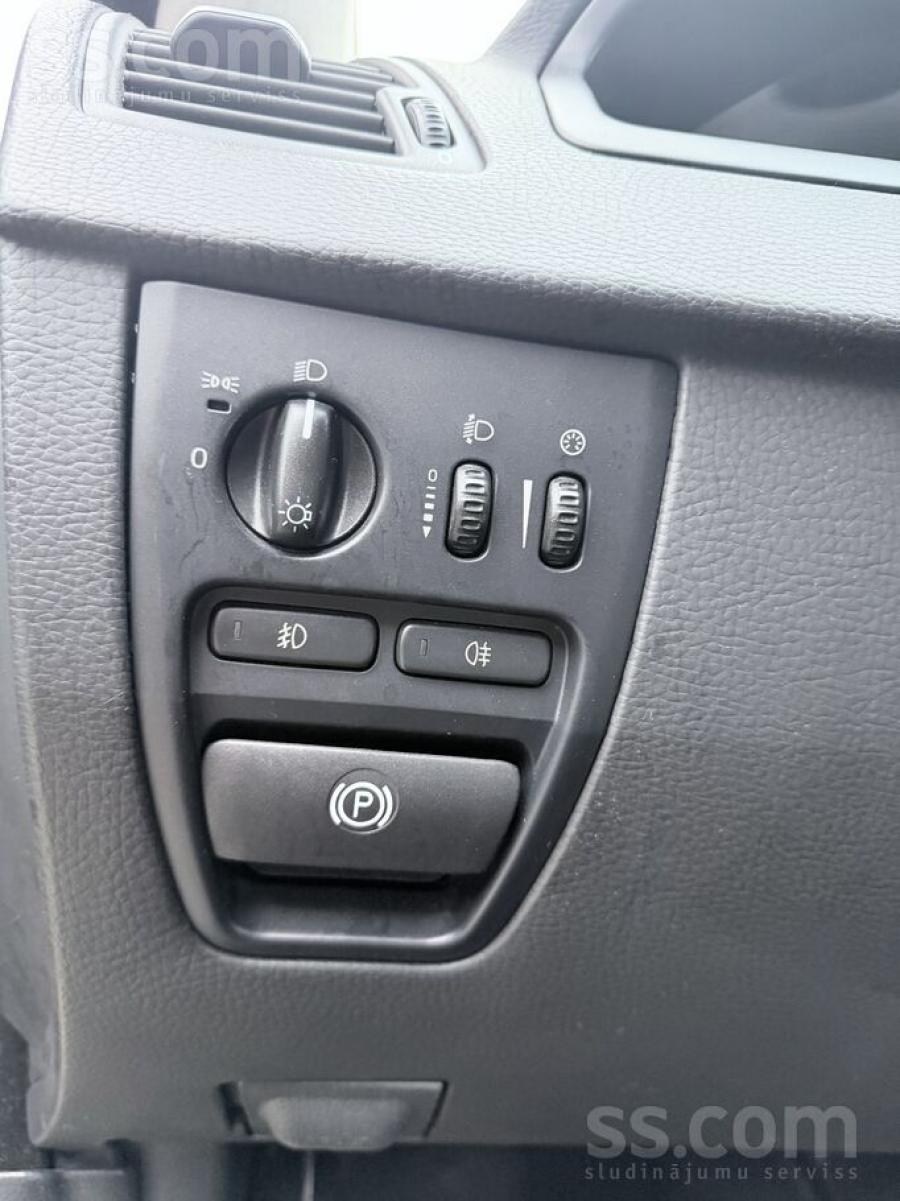 Melns Volvo XC90 2011 Rēzekne, ar dzinēja tilpumu 2.40 L un nobraukumu 291 tūkst. km par 8900 €, foto 12 vietnē AUTOMOTO.COM.LV