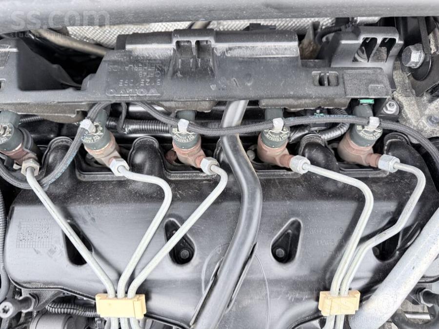 Melns Volvo XC90 2011 Rēzekne, ar dzinēja tilpumu 2.40 L un nobraukumu 291 tūkst. km par 8900 €, foto 28 vietnē AUTOMOTO.COM.LV