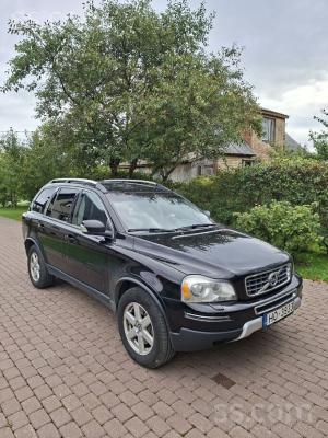 Black Volvo XC90 2011 in Riga, with an engine capacity of 2.40 L and mileage of 337 thousand km for 8700 €, photo 9 on AUTOMOTO.COM.LV