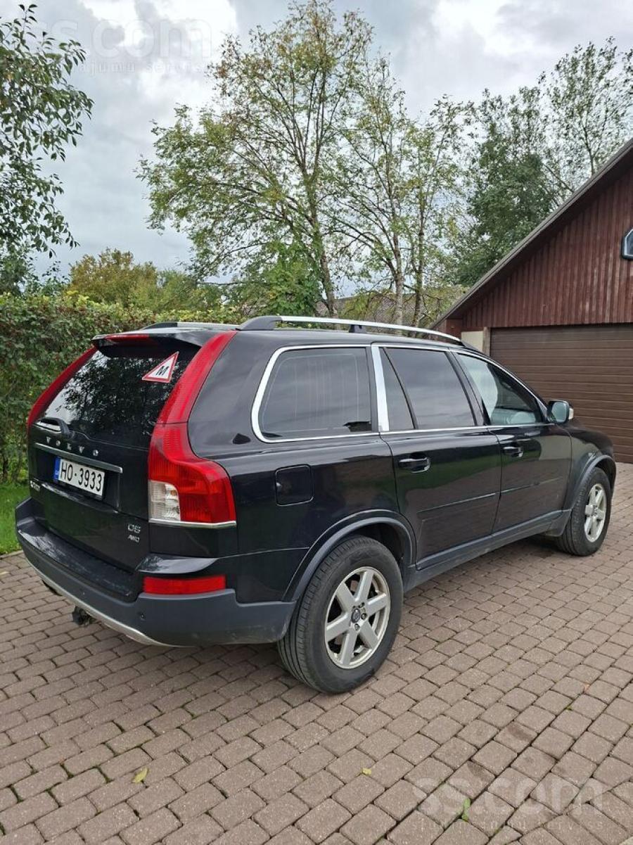 Black Volvo XC90 2011 in Riga, with an engine capacity of 2.40 L and mileage of 337 thousand km for 8700 €, photo 11 on AUTOMOTO.COM.LV