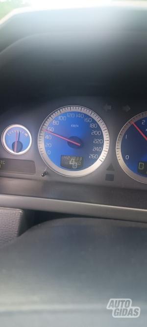 Melns Volvo XC90 2011 Panevēža, ar dzinēja tilpumu 2.40 L un nobraukumu 420 tūkst. km par 7200 €, foto 4 vietnē AUTOMOTO.COM.LV