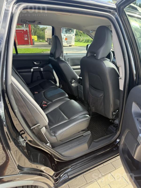 Melns Volvo XC90 2011 Rīga, ar dzinēja tilpumu 2.40 L un nobraukumu 290 tūkst. km par 9250 €, foto 9 vietnē AUTOMOTO.COM.LV