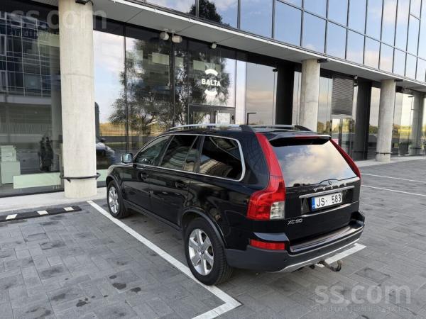 Melns Volvo XC90 2011 Rīga, ar dzinēja tilpumu 2.40 L un nobraukumu 420 tūkst. km par 8150 €, foto 9 vietnē AUTOMOTO.COM.LV