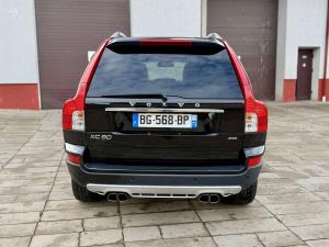 Black Volvo XC90 2011 in Raseiniai, with an engine capacity of 2.40 L and mileage of 296 thousand km for 8650 €, photo 10 on AUTOMOTO.COM.LV