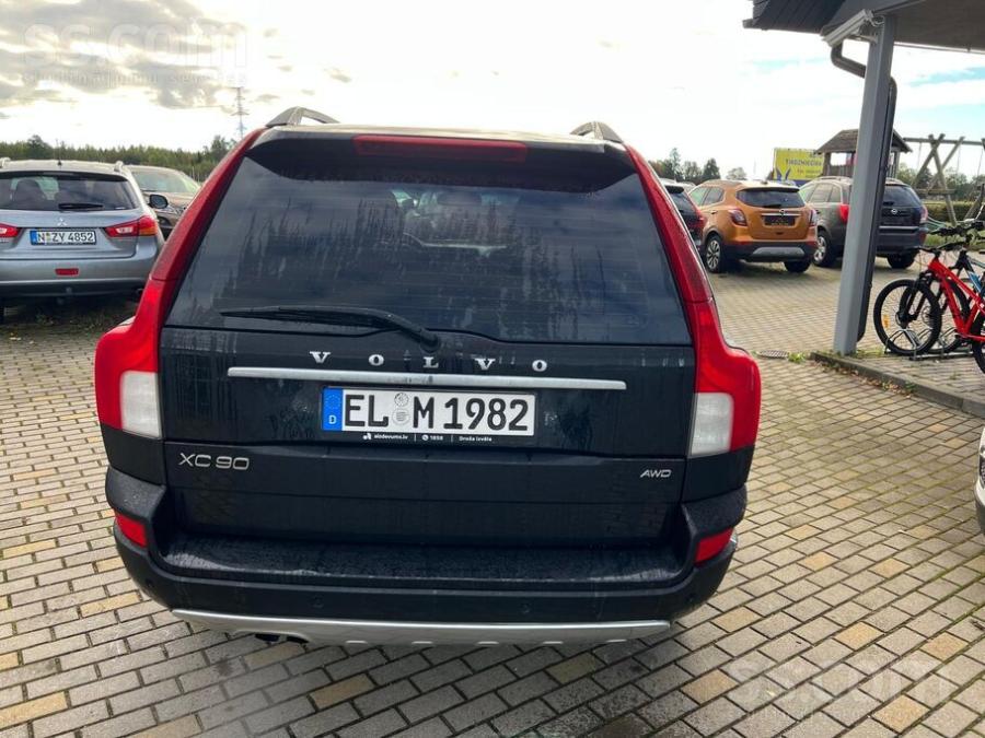 Melns Volvo XC90 2012 Talsi, ar dzinēja tilpumu 2.40 L un nobraukumu 0 tūkst. km par 11470 €, foto 5 vietnē AUTOMOTO.COM.LV