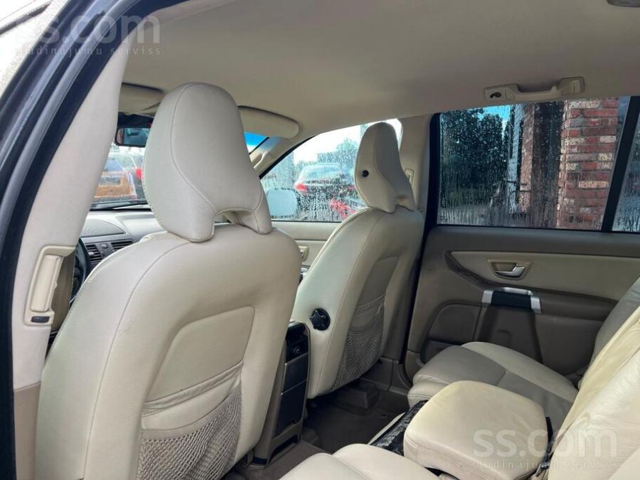 Melns Volvo XC90 2012 Talsi, ar dzinēja tilpumu 2.40 L un nobraukumu 0 tūkst. km par 11470 €, foto 13 vietnē AUTOMOTO.COM.LV