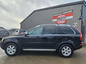 Black Volvo XC90 2012 in Siauliai, with an engine capacity of 2.40 L and mileage of 289 thousand km for 12450 €, photo 7 on AUTOMOTO.COM.LV