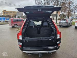 Black Volvo XC90 2012 in Siauliai, with an engine capacity of 2.40 L and mileage of 289 thousand km for 12450 €, photo 12 on AUTOMOTO.COM.LV