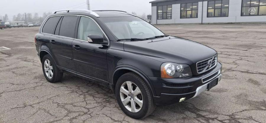 Black Volvo XC90 2012 in Panevezys, with an engine capacity of 2.40 L and mileage of 242 thousand km for 9500 €, photo 1 on AUTOMOTO.COM.LV