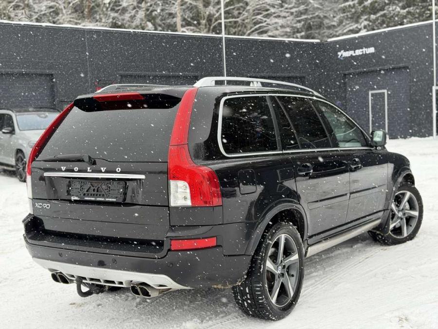 Melns Volvo XC90 2012 Utena, ar dzinēja tilpumu 2.40 L un nobraukumu 290 tūkst. km par 11290 €, foto 2 vietnē AUTOMOTO.COM.LV