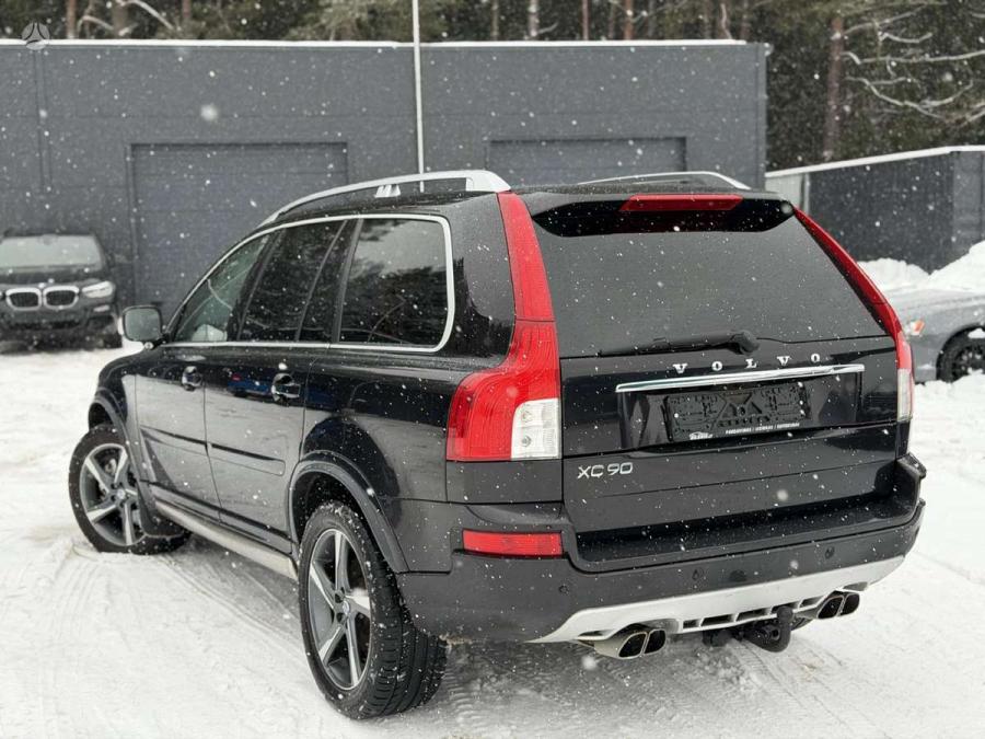 Melns Volvo XC90 2012 Utena, ar dzinēja tilpumu 2.40 L un nobraukumu 290 tūkst. km par 11290 €, foto 4 vietnē AUTOMOTO.COM.LV