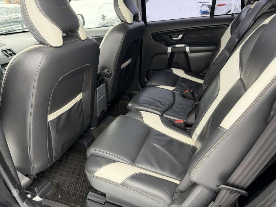 Melns Volvo XC90 2012 Utena, ar dzinēja tilpumu 2.40 L un nobraukumu 290 tūkst. km par 11290 €, foto 10 vietnē AUTOMOTO.COM.LV