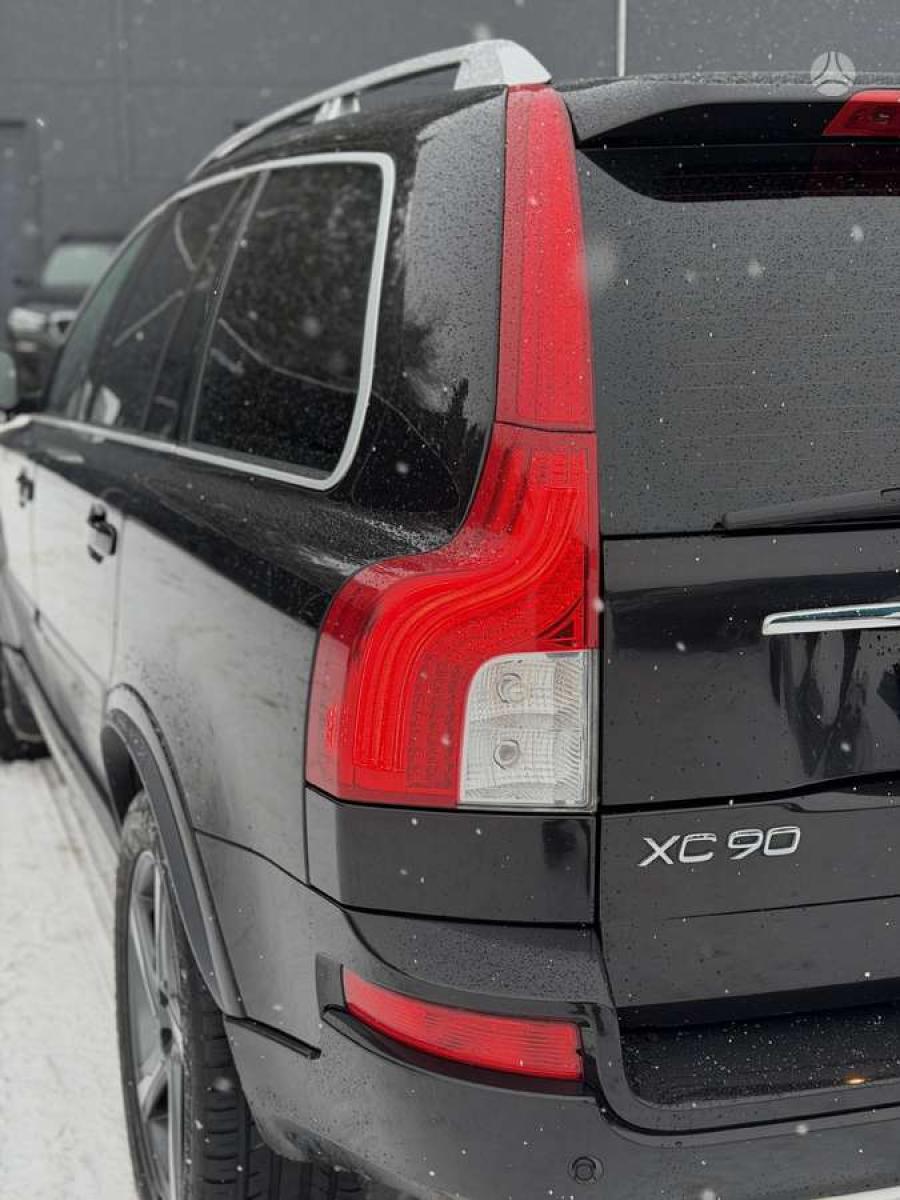 Melns Volvo XC90 2012 Utena, ar dzinēja tilpumu 2.40 L un nobraukumu 290 tūkst. km par 11290 €, foto 22 vietnē AUTOMOTO.COM.LV