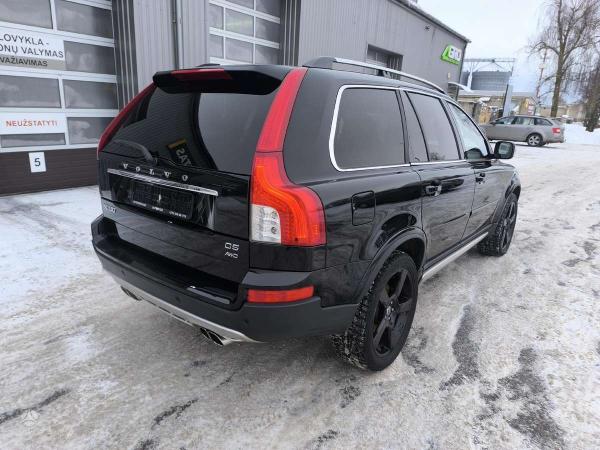 Melns Volvo XC90 2012 Joniškis, ar dzinēja tilpumu 2.40 L un nobraukumu 256 tūkst. km par 11200 €, foto 6 vietnē AUTOMOTO.COM.LV