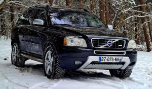 Black Volvo XC90 2012 in Vilnius, with an engine capacity of 2.40 L and mileage of 272 thousand km for 10850 €, photo 5 on AUTOMOTO.COM.LV
