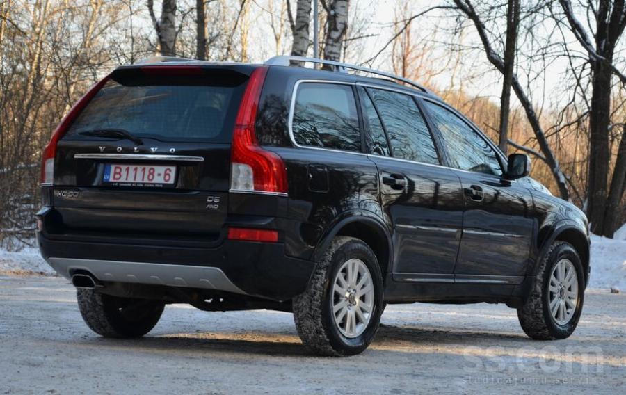 Black Volvo XC90 2012 in Riga, with an engine capacity of 2.40 L and mileage of 268 thousand km for 11990 €, photo 10 on AUTOMOTO.COM.LV