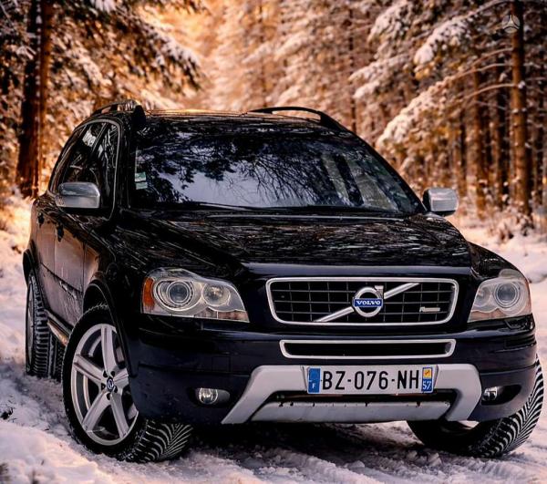 Melns Volvo XC90 2012 Viļņa, ar dzinēja tilpumu 2.40 L un nobraukumu 272 tūkst. km par 10750 €, foto 1 vietnē AUTOMOTO.COM.LV
