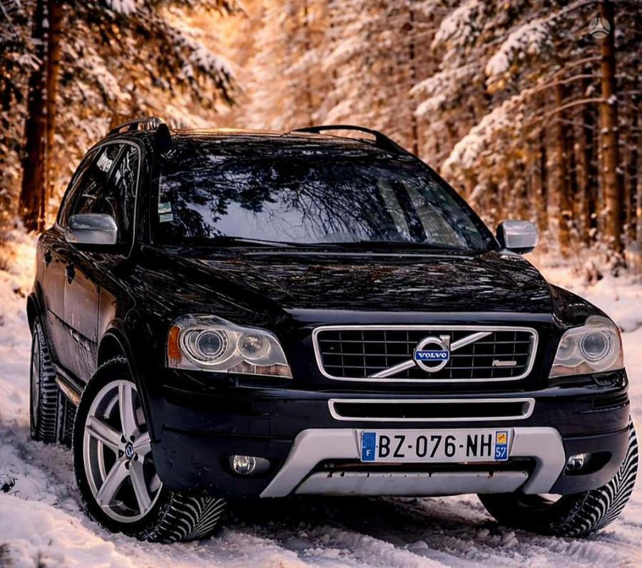 Melns Volvo XC90 2012 Viļņa, ar dzinēja tilpumu 2.40 L un nobraukumu 272 tūkst. km par 10750 €, foto 1 vietnē AUTOMOTO.COM.LV