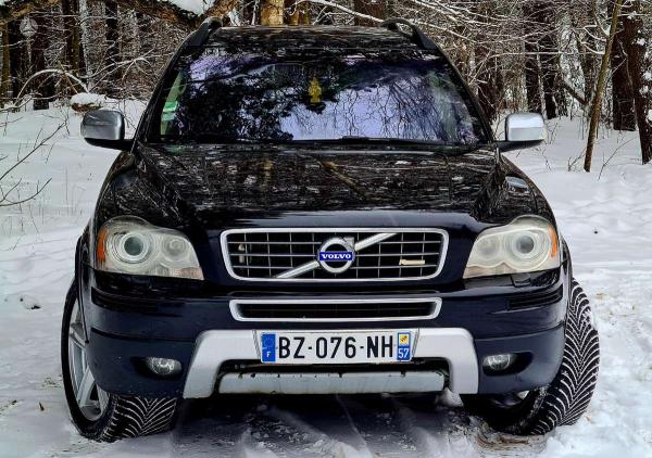 Melns Volvo XC90 2012 Viļņa, ar dzinēja tilpumu 2.40 L un nobraukumu 272 tūkst. km par 10750 €, foto 7 vietnē AUTOMOTO.COM.LV