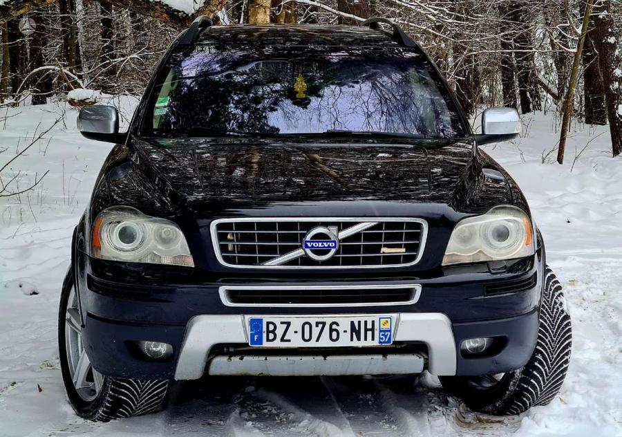 Melns Volvo XC90 2012 Viļņa, ar dzinēja tilpumu 2.40 L un nobraukumu 272 tūkst. km par 10750 €, foto 7 vietnē AUTOMOTO.COM.LV