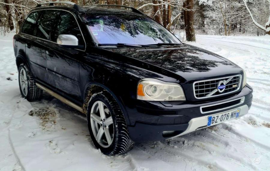 Melns Volvo XC90 2012 Viļņa, ar dzinēja tilpumu 2.40 L un nobraukumu 272 tūkst. km par 10750 €, foto 8 vietnē AUTOMOTO.COM.LV