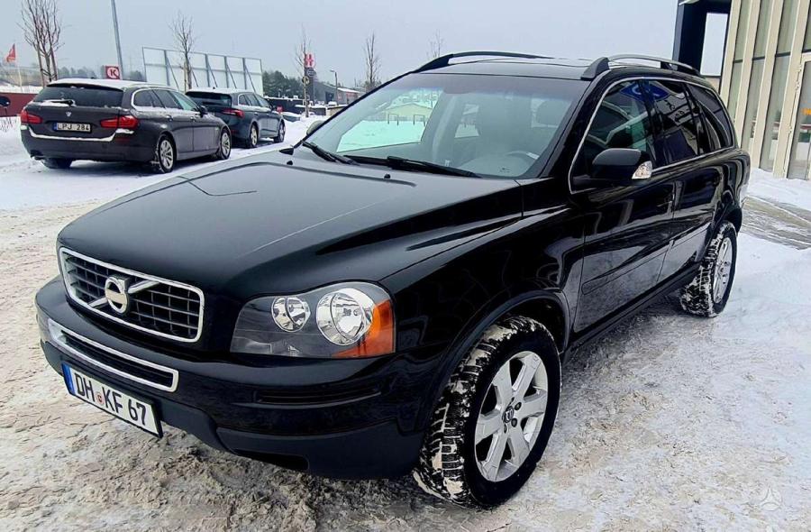 Black Volvo XC90 2012 in Vilnius, with an engine capacity of 2.40 L and mileage of 236 thousand km for 10850 €, photo 13 on AUTOMOTO.COM.LV