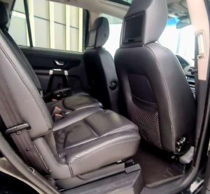 Black Volvo XC90 2012 in Vilnius, with an engine capacity of 2.40 L and mileage of 236 thousand km for 10850 €, photo 16 on AUTOMOTO.COM.LV