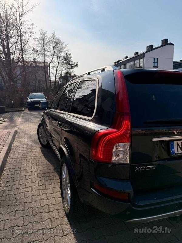 Melns Volvo XC90 2012 Rīga, ar dzinēja tilpumu 0.00 L un nobraukumu 0 tūkst. km par 9990 €, foto 5 vietnē AUTOMOTO.COM.LV