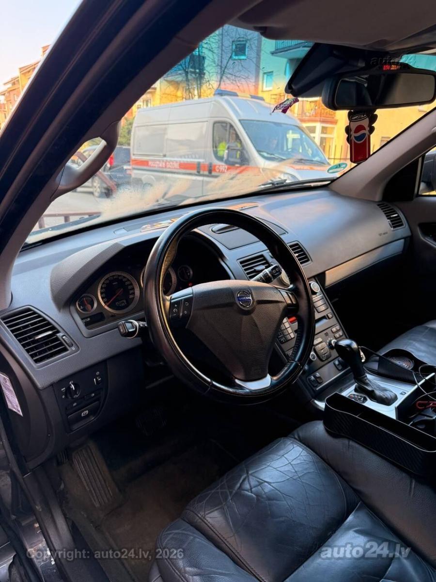 Melns Volvo XC90 2012 Rīga, ar dzinēja tilpumu 0.00 L un nobraukumu 0 tūkst. km par 9990 €, foto 12 vietnē AUTOMOTO.COM.LV