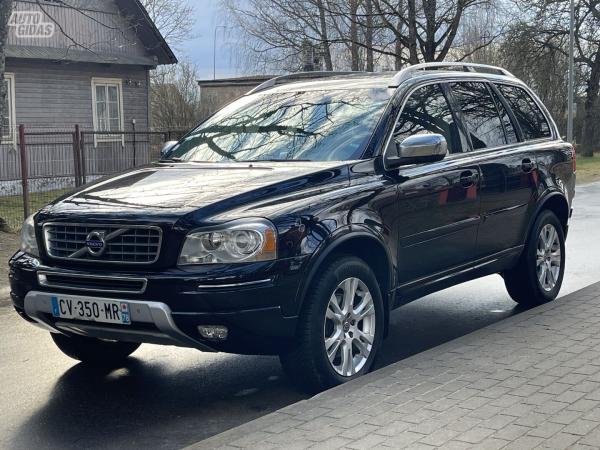 Black Volvo XC90 2012 in Vilnius, with an engine capacity of 2.40 L and mileage of 297 thousand km for 10750 €, photo 4 on AUTOMOTO.COM.LV