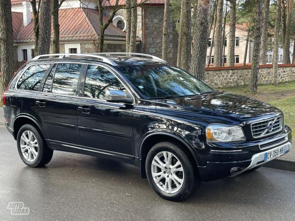 Black Volvo XC90 2012 in Vilnius, with an engine capacity of 2.40 L and mileage of 297 thousand km for 10750 €, photo 5 on AUTOMOTO.COM.LV