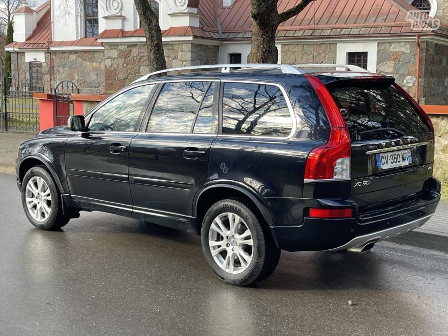 Melns Volvo XC90 2012 Viļņa, ar dzinēja tilpumu 2.40 L un nobraukumu 297 tūkst. km par 10750 €, foto 8 vietnē AUTOMOTO.COM.LV