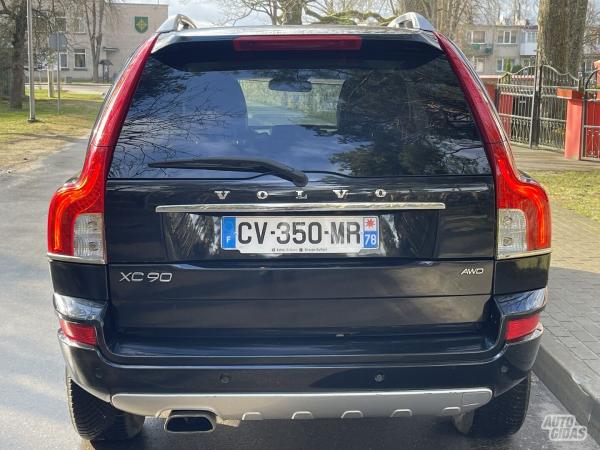 Black Volvo XC90 2012 in Vilnius, with an engine capacity of 2.40 L and mileage of 297 thousand km for 10750 €, photo 9 on AUTOMOTO.COM.LV