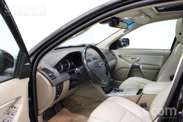 Melns Volvo XC90 2012 Rīga, ar dzinēja tilpumu 2.40 L un nobraukumu 336 tūkst. km par 10390 €, foto 8 vietnē AUTOMOTO.COM.LV