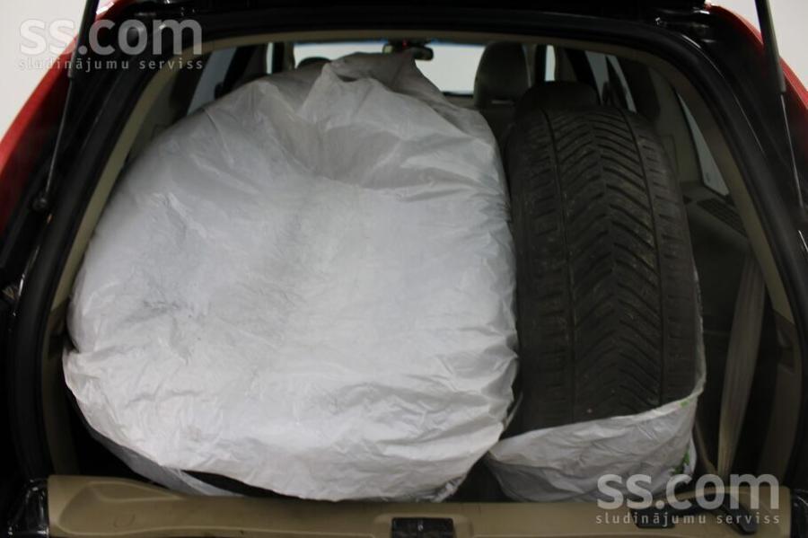 Melns Volvo XC90 2012 Rīga, ar dzinēja tilpumu 2.40 L un nobraukumu 336 tūkst. km par 10390 €, foto 11 vietnē AUTOMOTO.COM.LV