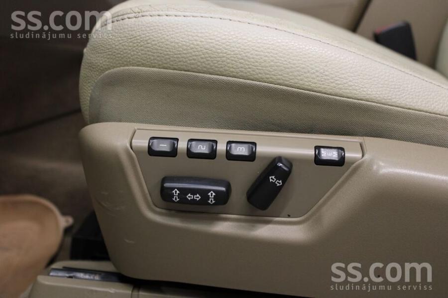 Melns Volvo XC90 2012 Rīga, ar dzinēja tilpumu 2.40 L un nobraukumu 336 tūkst. km par 10390 €, foto 15 vietnē AUTOMOTO.COM.LV
