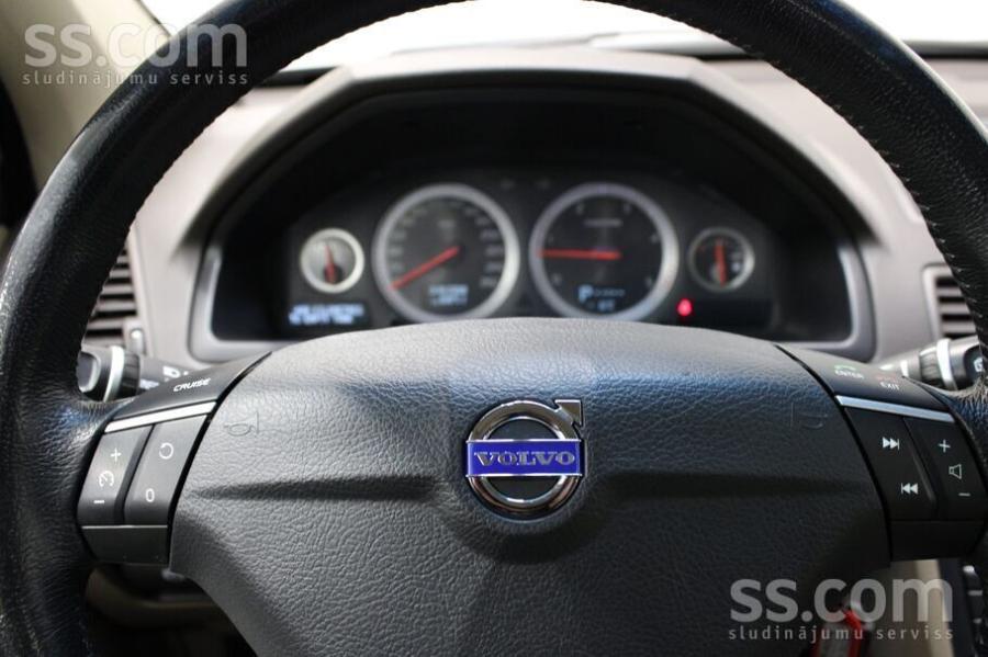 Melns Volvo XC90 2012 Rīga, ar dzinēja tilpumu 2.40 L un nobraukumu 336 tūkst. km par 10390 €, foto 18 vietnē AUTOMOTO.COM.LV
