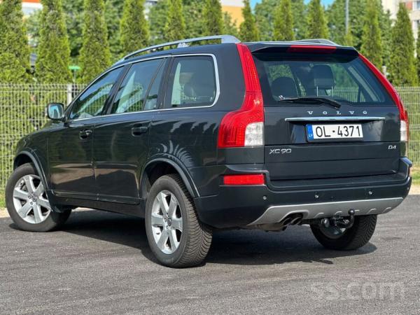 Black Volvo XC90 2012 in Jelgava, with an engine capacity of 2.40 L and mileage of 0 thousand km for 9790 €, photo 6 on AUTOMOTO.COM.LV