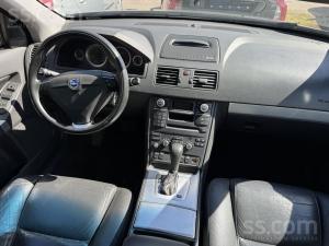 Black Volvo XC90 2012 in Riga, with an engine capacity of 2.40 L and mileage of 210 thousand km for 11900 €, photo 9 on AUTOMOTO.COM.LV