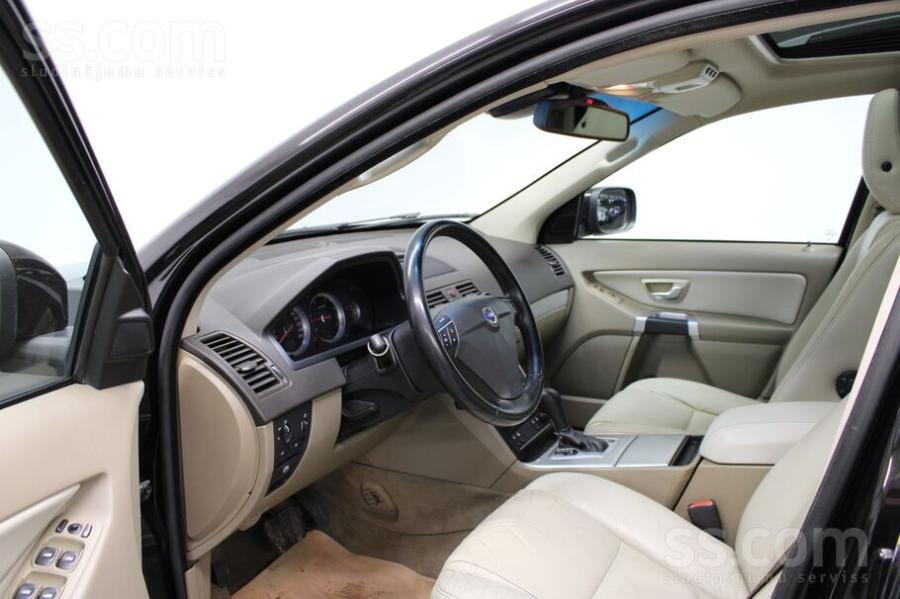 Melns Volvo XC90 2012 Rīga, ar dzinēja tilpumu 2.40 L un nobraukumu 336 tūkst. km par 10990 €, foto 9 vietnē AUTOMOTO.COM.LV