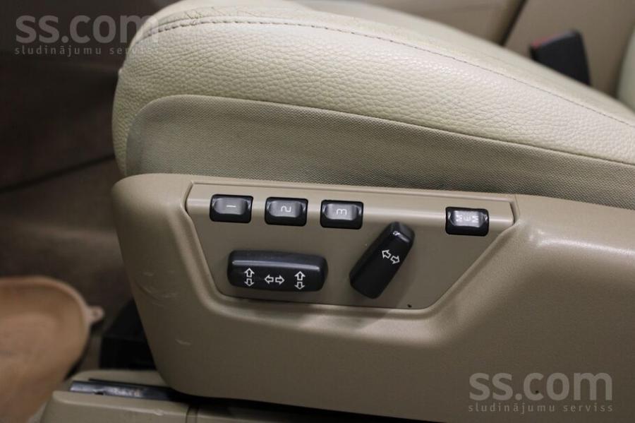 Melns Volvo XC90 2012 Rīga, ar dzinēja tilpumu 2.40 L un nobraukumu 336 tūkst. km par 10990 €, foto 15 vietnē AUTOMOTO.COM.LV