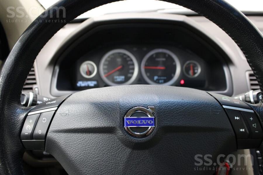 Melns Volvo XC90 2012 Rīga, ar dzinēja tilpumu 2.40 L un nobraukumu 336 tūkst. km par 10990 €, foto 18 vietnē AUTOMOTO.COM.LV