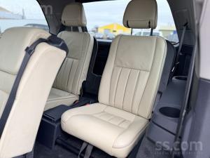 Black Volvo XC90 2012 in Riga, with an engine capacity of 2.40 L and mileage of 305 thousand km for 9995 €, photo 8 on AUTOMOTO.COM.LV