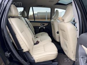 Black Volvo XC90 2012 in Riga, with an engine capacity of 2.40 L and mileage of 305 thousand km for 9995 €, photo 16 on AUTOMOTO.COM.LV