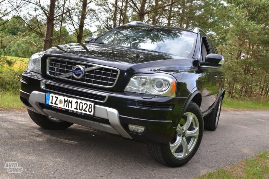 Black Volvo XC90 2012 in Vilnius, with an engine capacity of 2.40 L and mileage of 299 thousand km for 11200 €, photo 4 on AUTOMOTO.COM.LV