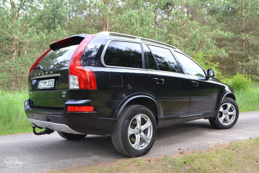 Black Volvo XC90 2012 in Vilnius, with an engine capacity of 2.40 L and mileage of 299 thousand km for 11200 €, photo 7 on AUTOMOTO.COM.LV