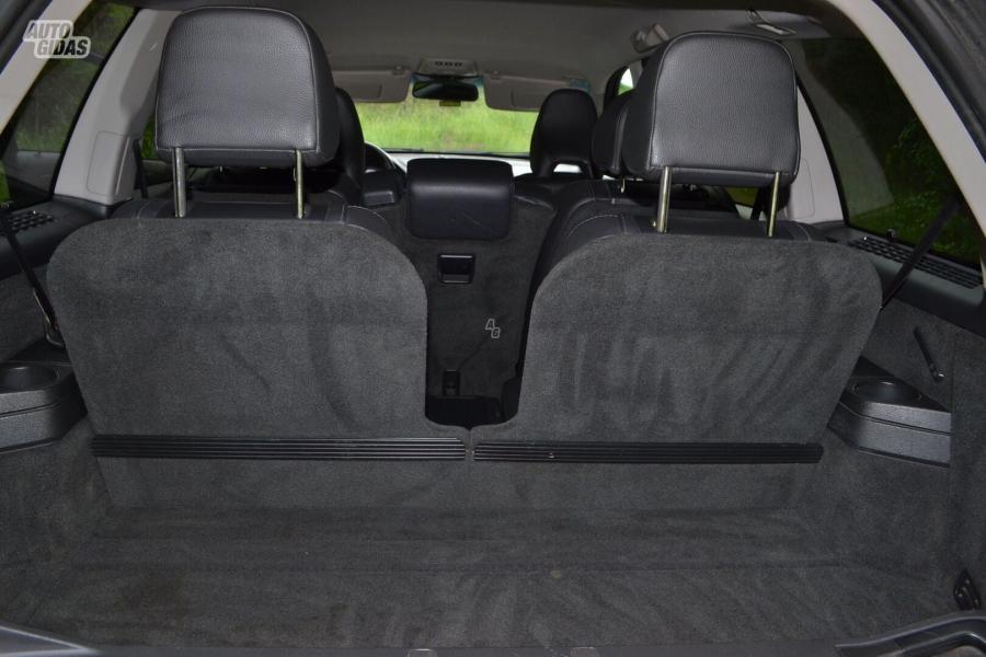 Black Volvo XC90 2012 in Vilnius, with an engine capacity of 2.40 L and mileage of 299 thousand km for 11200 €, photo 17 on AUTOMOTO.COM.LV
