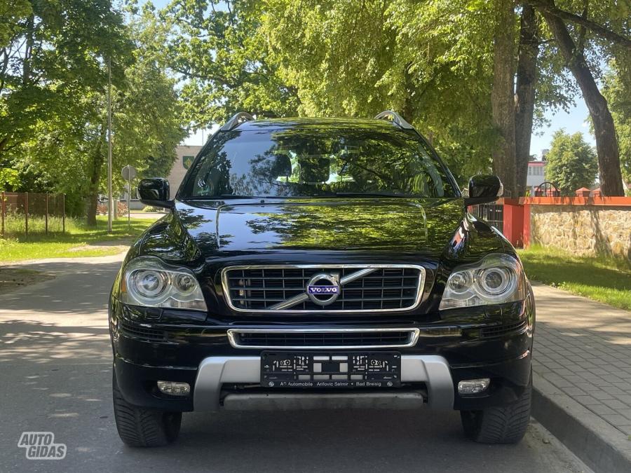 Black Volvo XC90 2012 in Vilnius, with an engine capacity of 2.40 L and mileage of 234 thousand km for 10999 €, photo 3 on AUTOMOTO.COM.LV