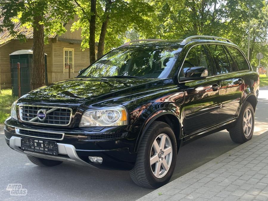 Black Volvo XC90 2012 in Vilnius, with an engine capacity of 2.40 L and mileage of 234 thousand km for 10999 €, photo 4 on AUTOMOTO.COM.LV